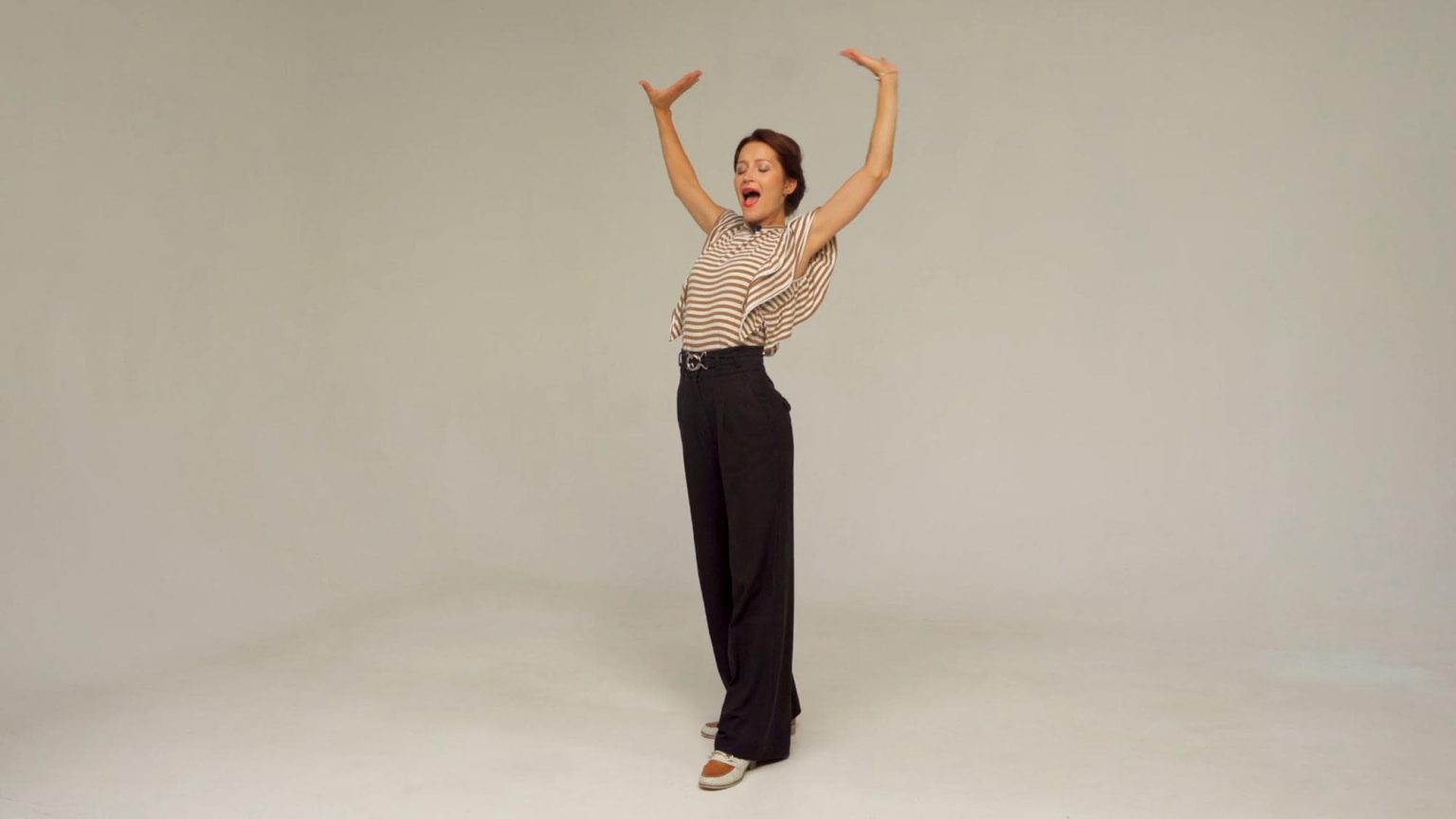 Turns With Kicks "Mary Go Round" • Ksenia's Secrets Of Solo